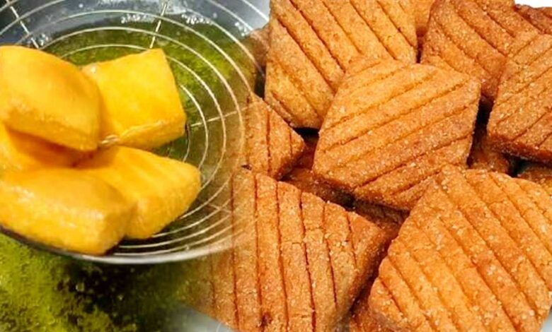 সন্ধ্যের স্ন্যাক্স হিট! রইল চায়ের সাথে মুচমুচে এই ময়দা সুজি দিয়ে ...