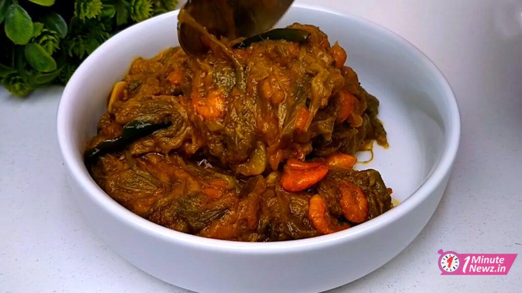 kochur loti recipe : খাওয়া হবে জমাটি, যখন পাতে পড়বে চিংড়ি মাছ দিয়ে কচুর লতি, রইল রেসিপি